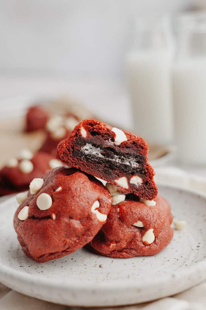 Red Velvet Oreo Cookies - Alpine Ella