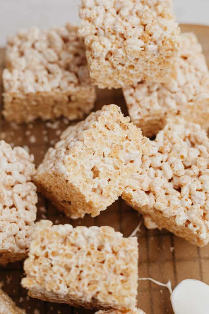 Rice Krispie Treats with Marshmallow Fluff - Alpine Ella