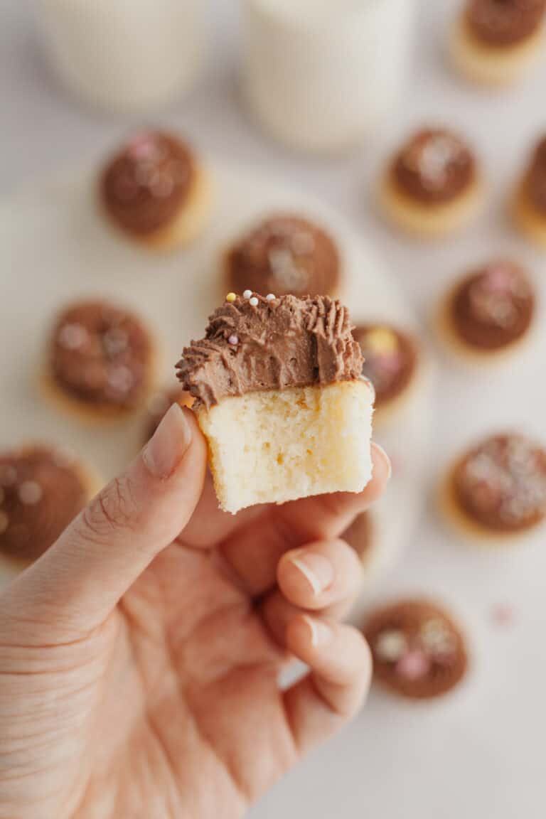 Mini Vanilla Cupcakes - Alpine Ella